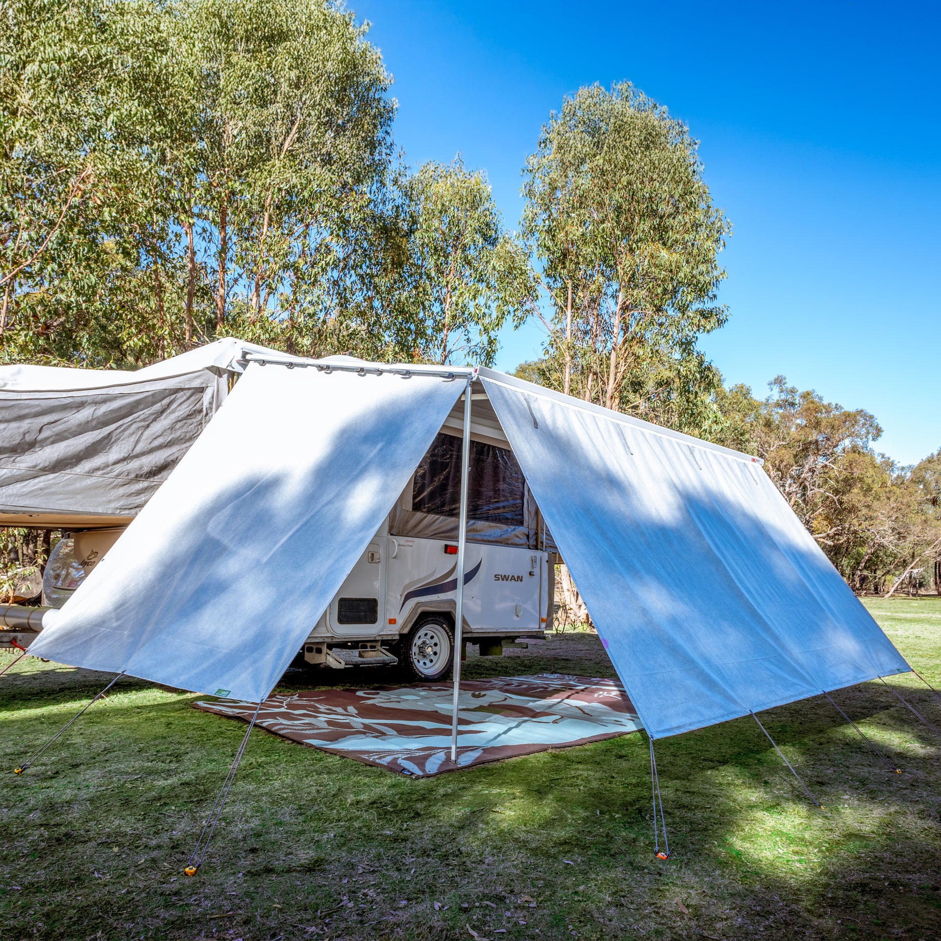 Rain Blocker Walls | Aussie Traveller