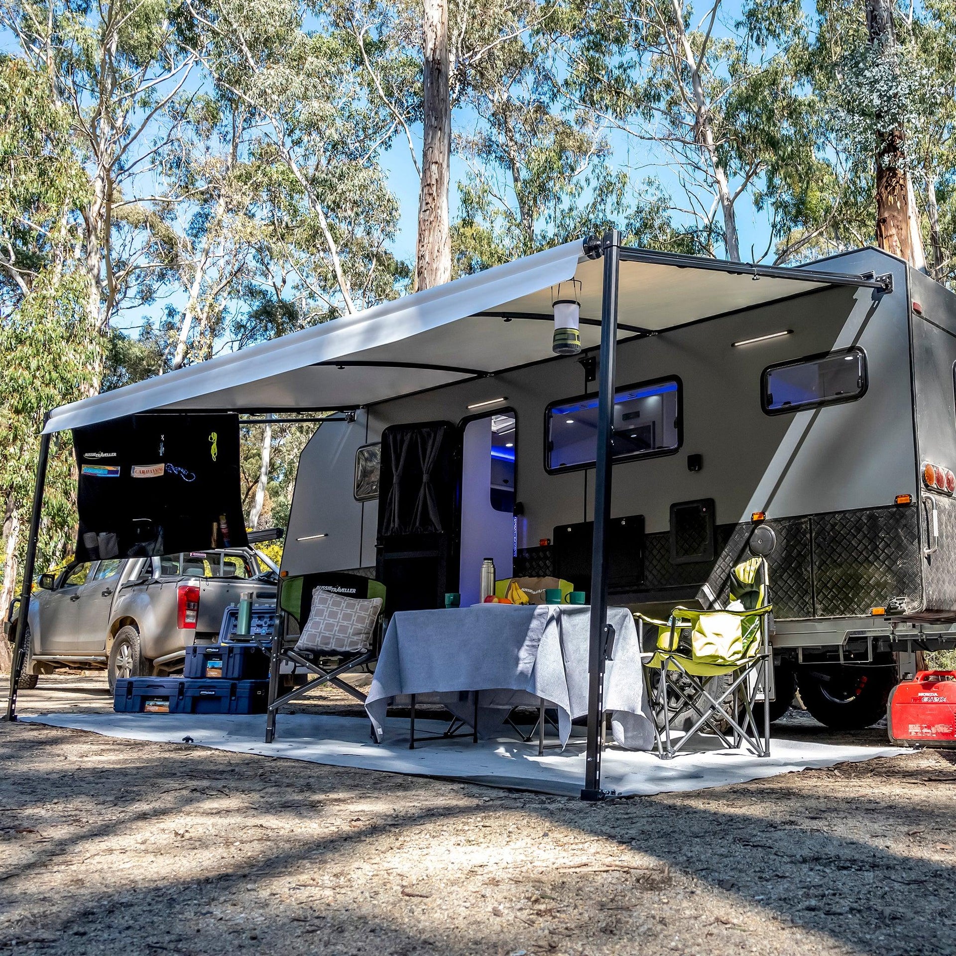 Tourer Roll-Out Awning – Aussie Traveller