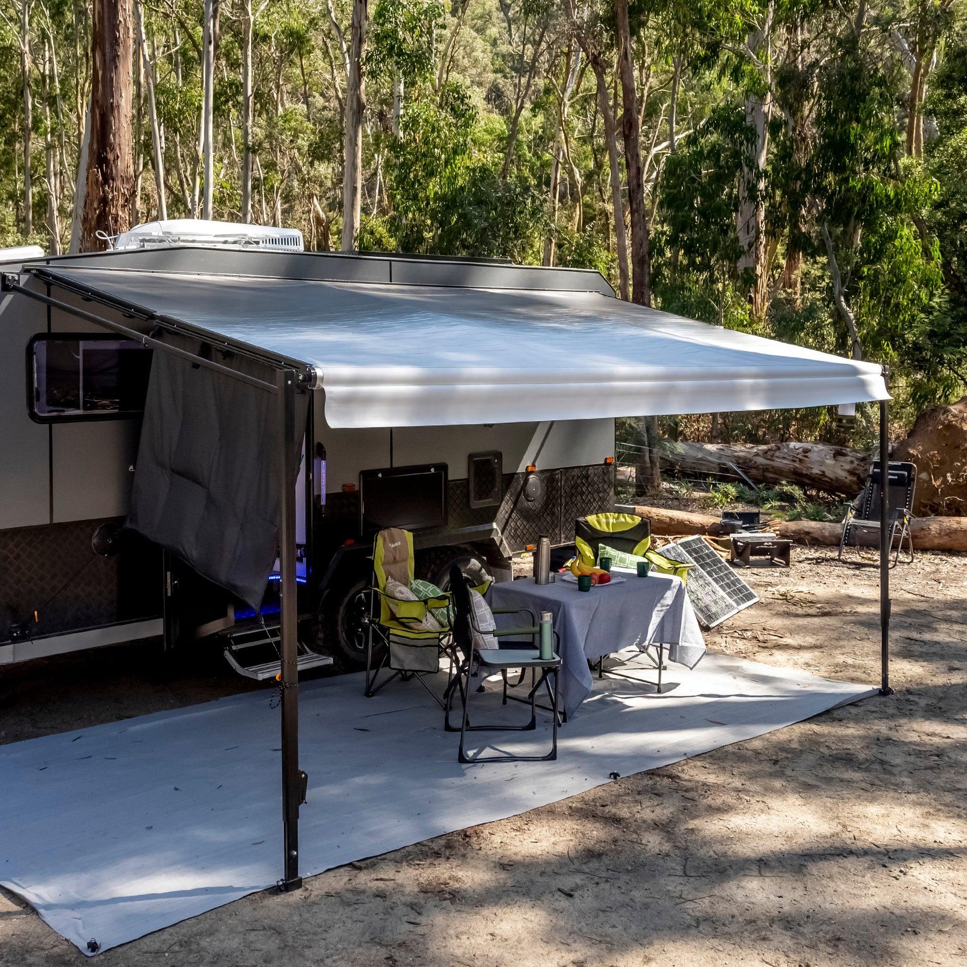 Tourer Awnings – Aussie Traveller